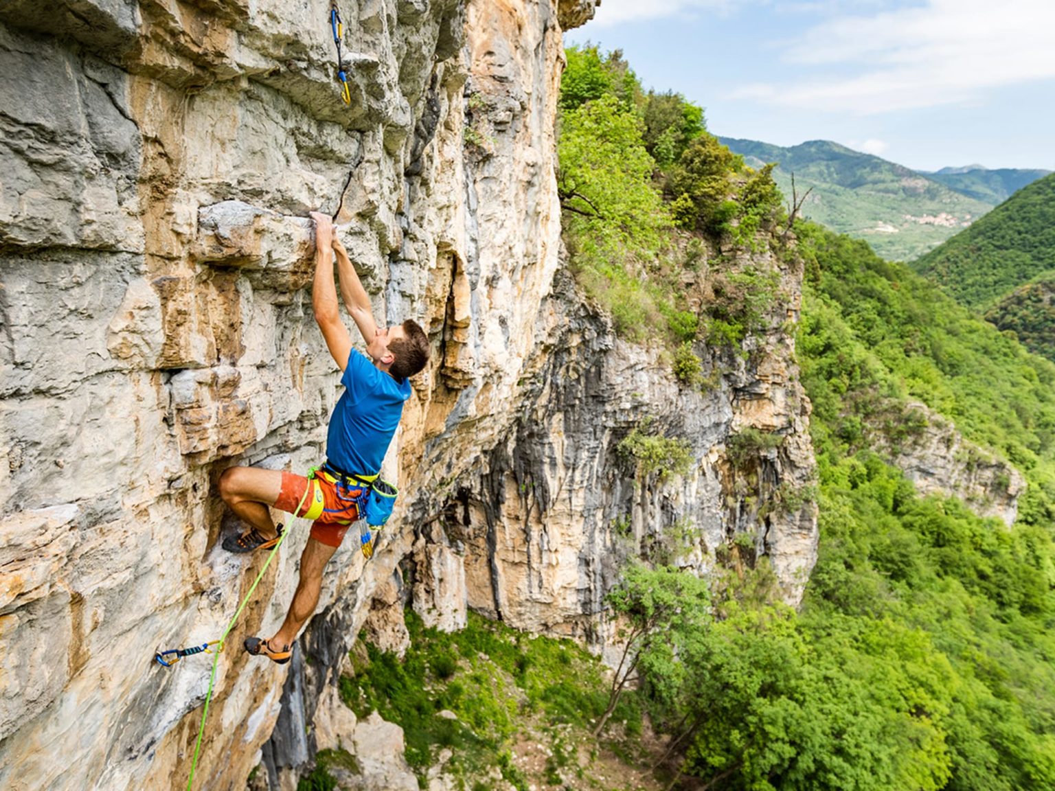 Top 10 Adventure Sports Activities in India | Solitary Traveller